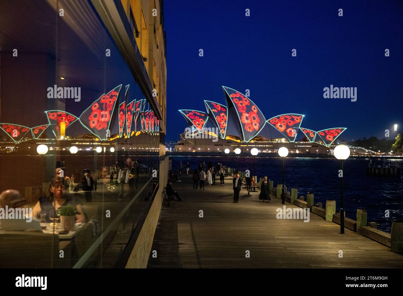 Sydney, Australia. 11th November 2023. At 8pm the Sydney Opera House ...