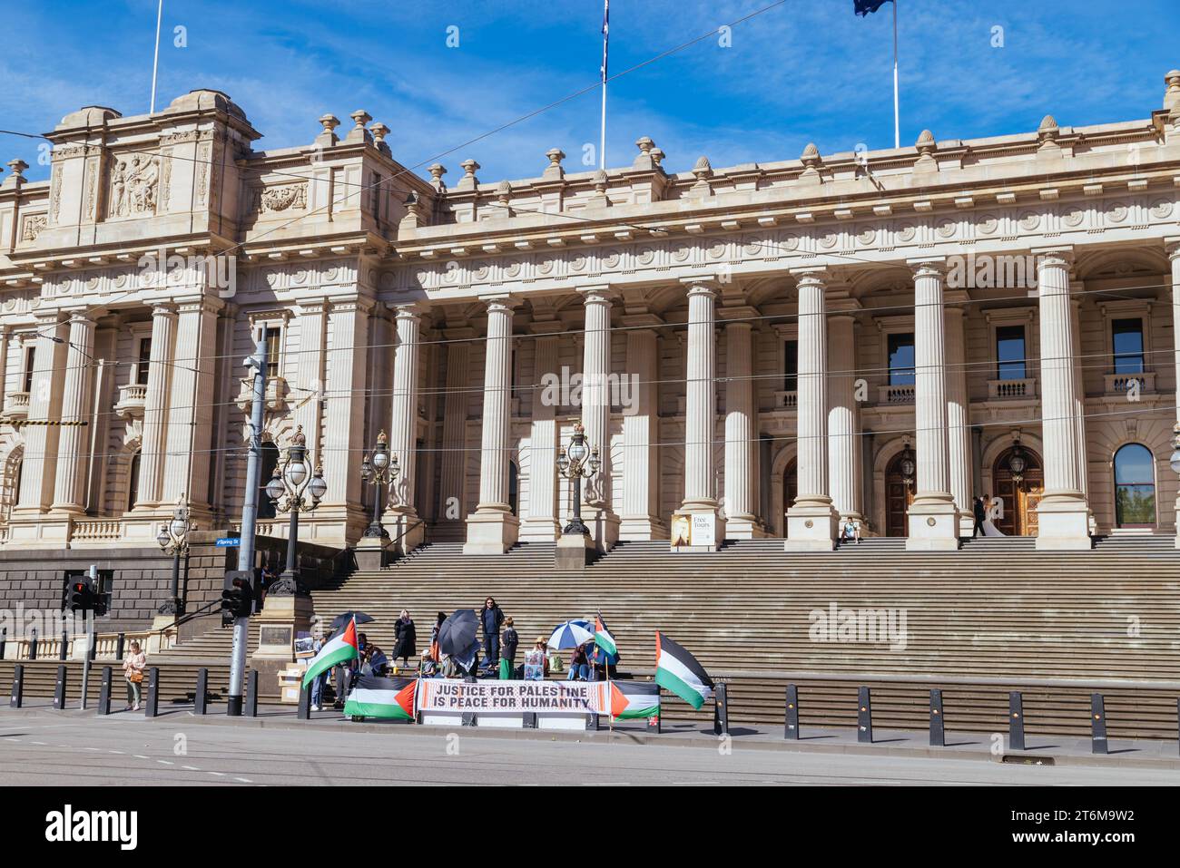 MELBOURNE, AUSTRALIA - NOVEMBER 11, 2023: Protestors gather to support ...
