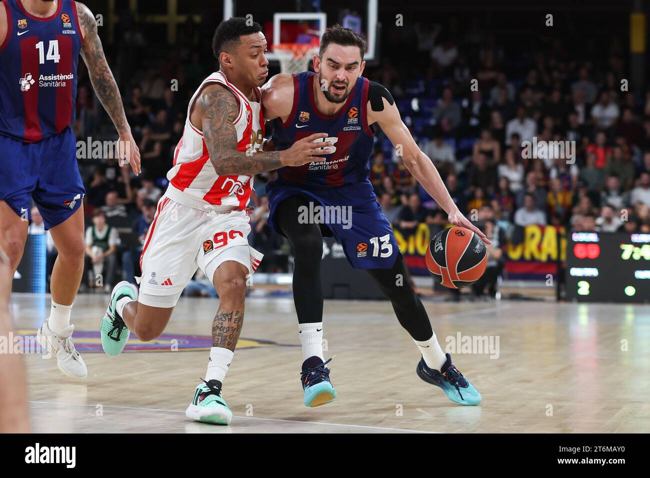 Tomas Satoransky of FC Barcelona in action with Yago Dos Santos of ...