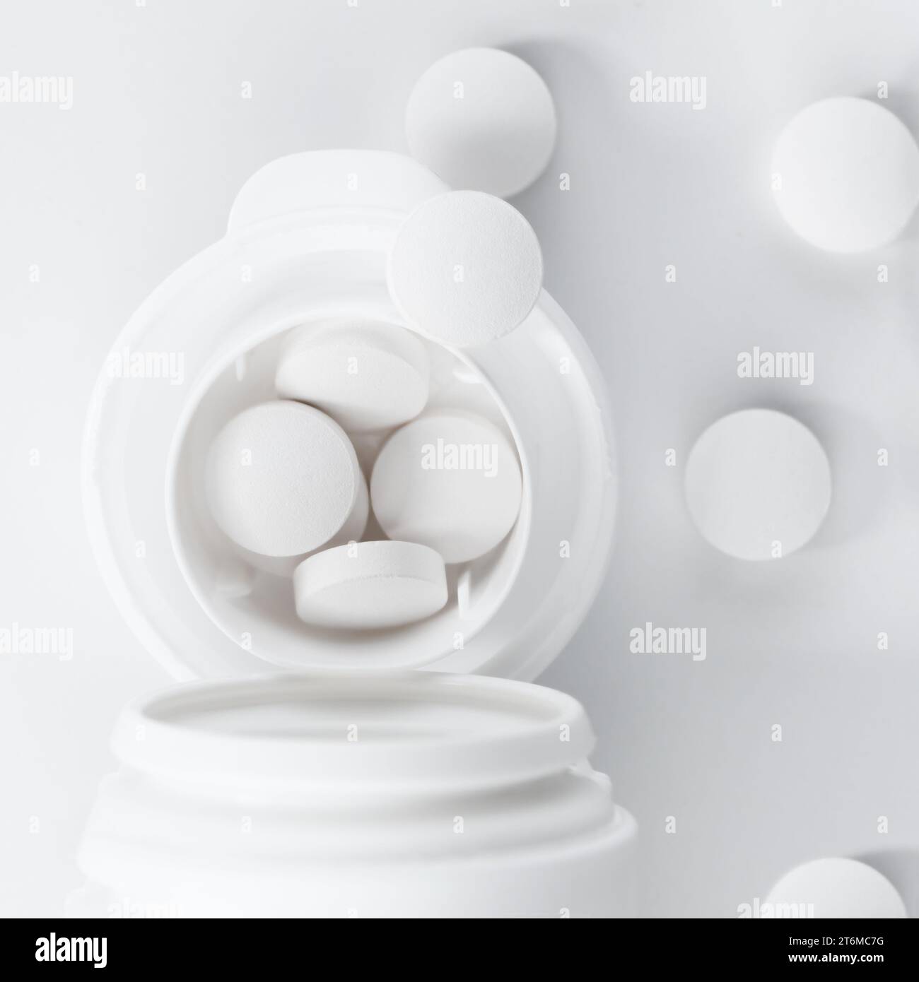 Medical prescription bottle top view hi-res stock photography and ...