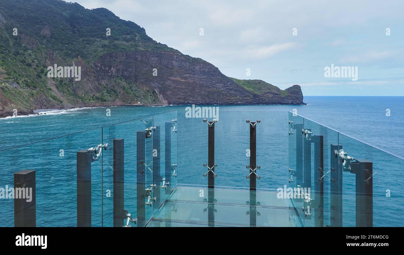 Glass bridge - observation deck 'Miradouro do Guindaste', Praia do ...