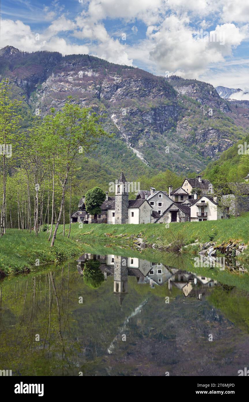 traditional Village of Ritorto in Val Bavona,Ticino Canton,Switzerland ...