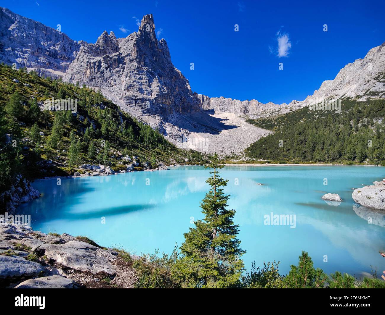 Lake sorapis dolomites hi-res stock photography and images - Alamy