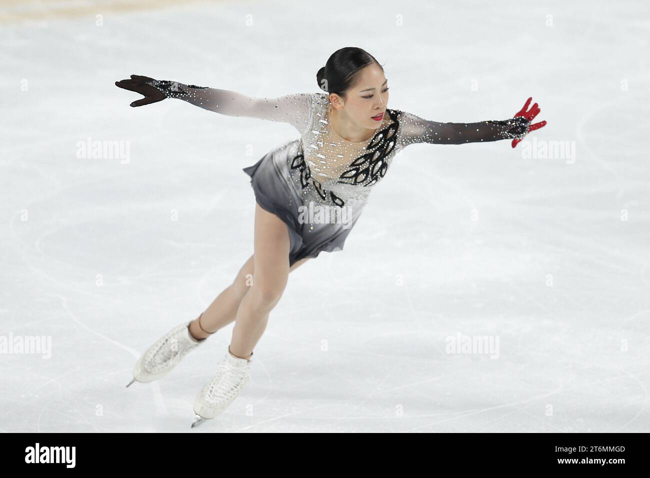 (231111) -- CHONGQING, Nov. 11, 2023 (Xinhua) -- Yoshida Hana of Japan ...