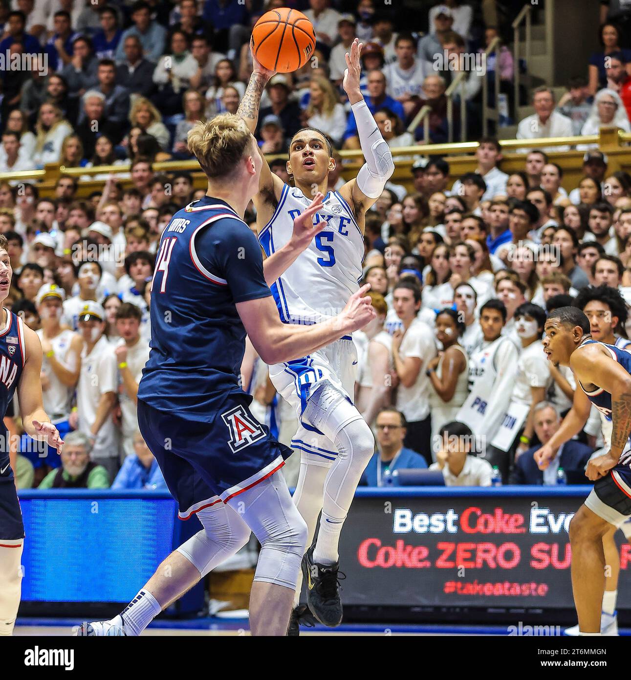 November 10, 2023: University of Arizona freshman KJ Lewis (5) with ...