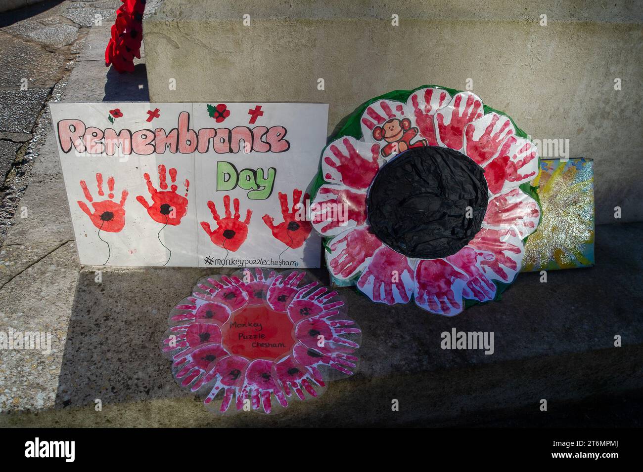 Chesham, Buckinghamshire, UK. 11th November, 2023. Children's hand ...