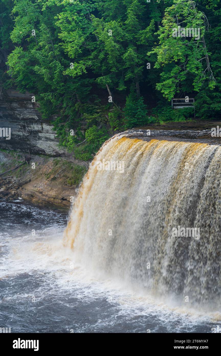 Magnificent Upper Tahquamenon falls in the Upper Peninsula of Michigan ...