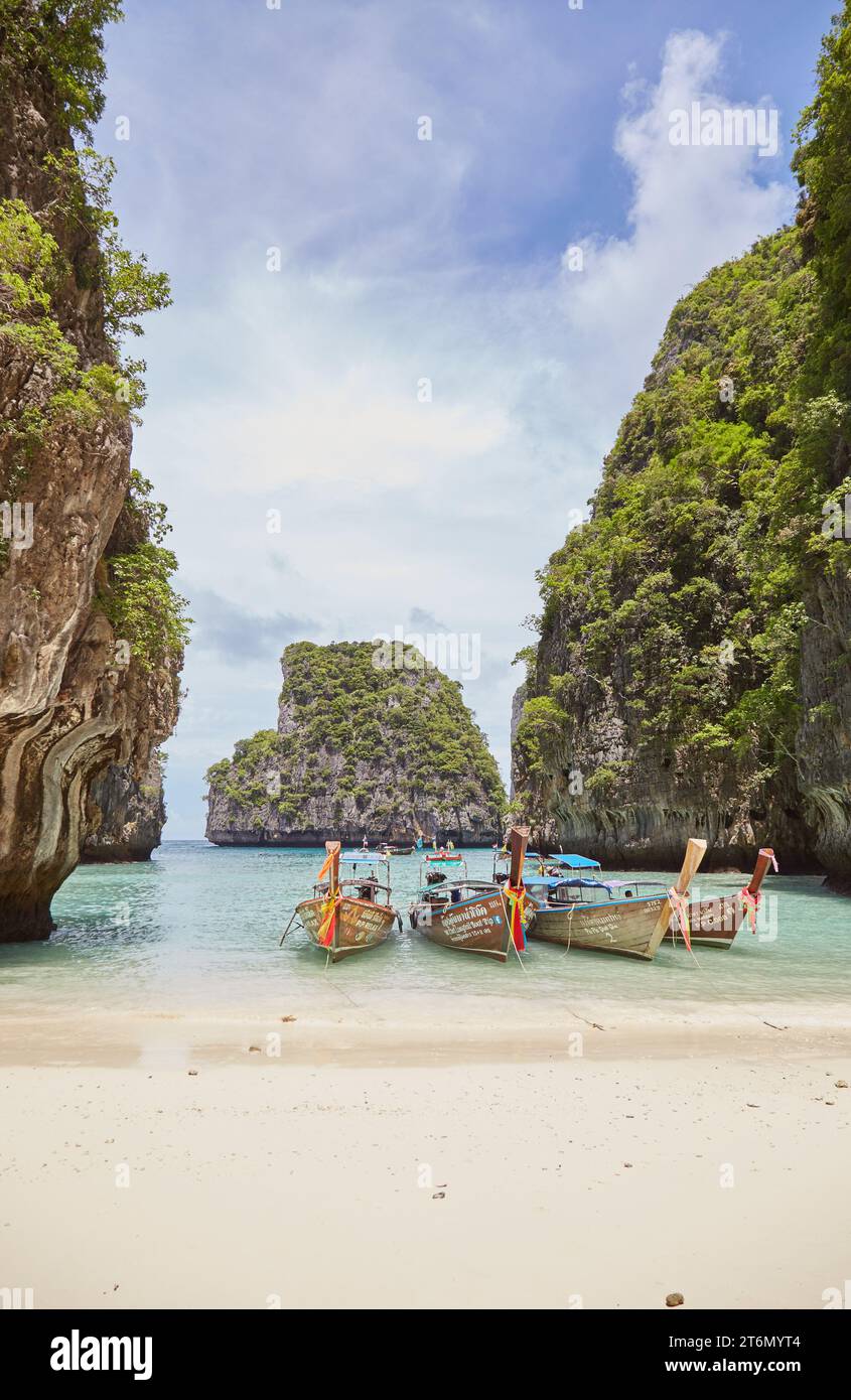 The stunning Loh Samah Bay near Maya Bay on Phi Phi Island, southern ...