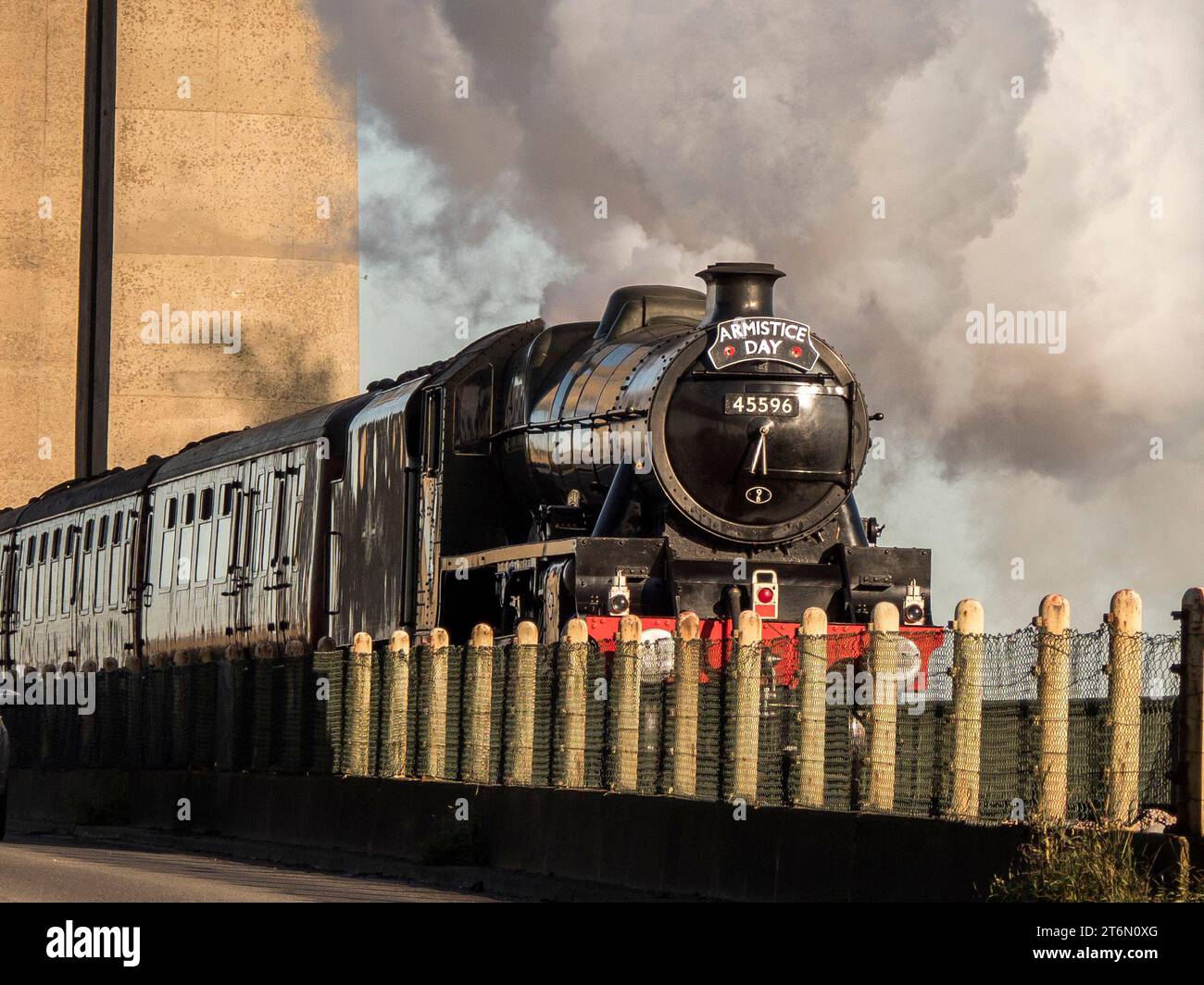Sheerness, Kent, UK. 11th Nov, 2023. A special Armistice Day steam ...