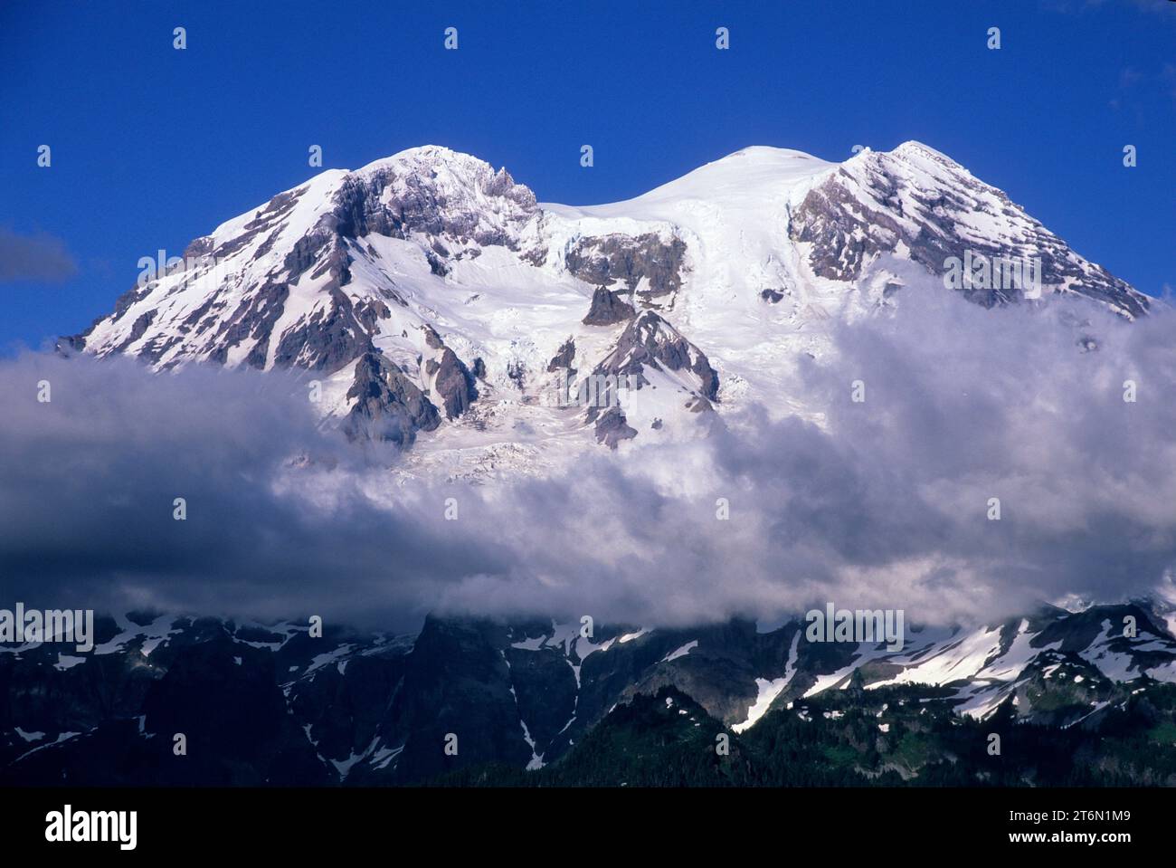 Mt Rainier from Glacier View, Glacier View Wilderness, Gifford Pinchot ...
