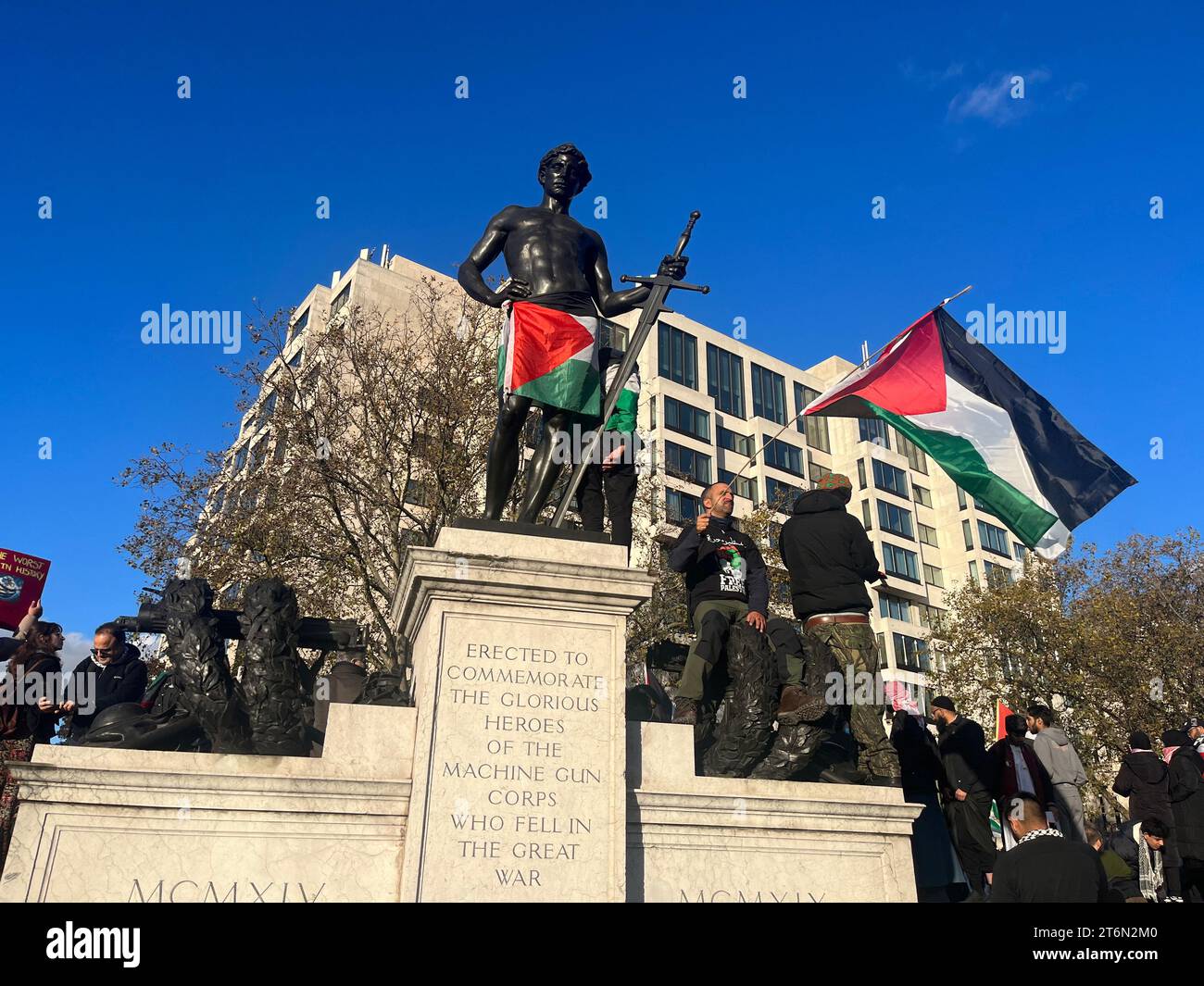 The machine gun corps memorial hi-res stock photography and images - Alamy