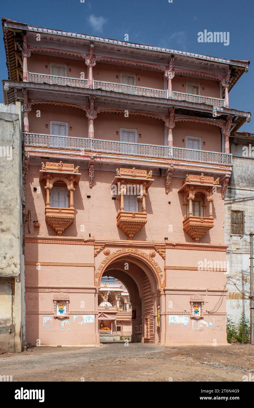 25 Jun 2012 Vintage Traditional Design of Entrance on Shree ...