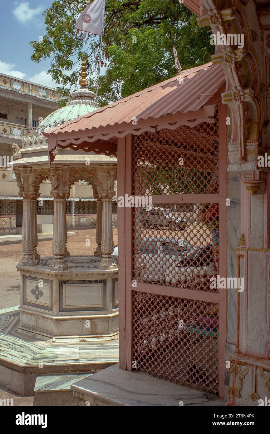 25 Jun 2012 Vintage Traditional Design of Old Shree Swaminarayan Mandir ...