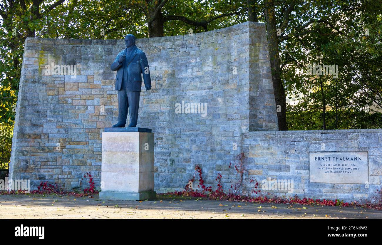 Ernst thaelmann denkmal hi-res stock photography and images - Alamy