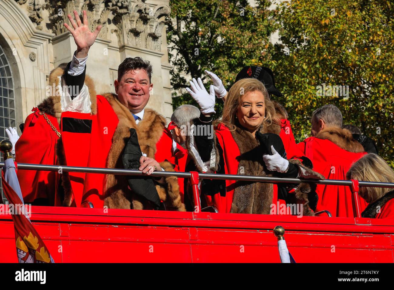 London, UK 11th Nov 2023. London Mayors wave. Troups, military and ...