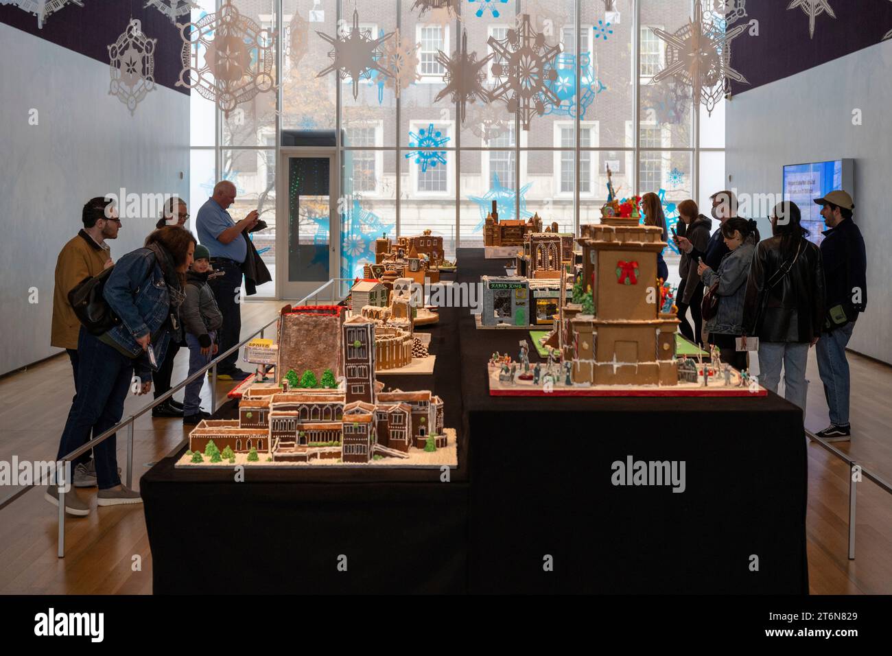 Photo by: NDZ/STAR MAX/IPx 2023 11/10/23 Gingerbread houses depicting ...