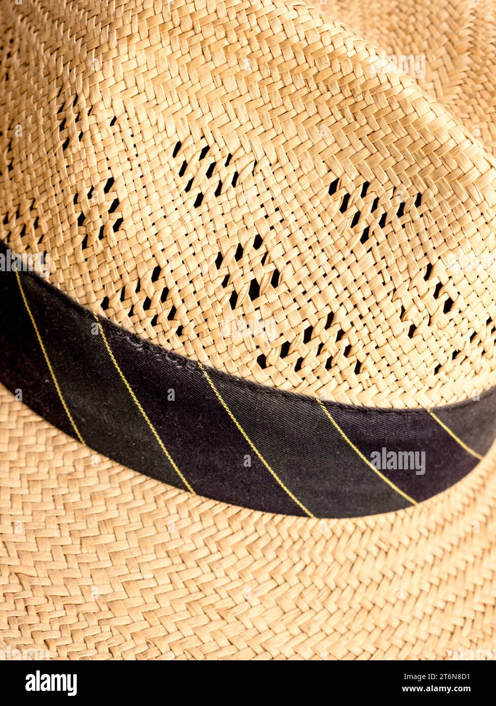 Straw hat gardener accessory hi-res stock photography and images - Alamy