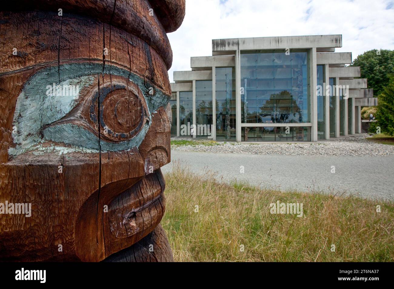 Vancouver museum of anthropology totem hi-res stock photography and images - Alamy