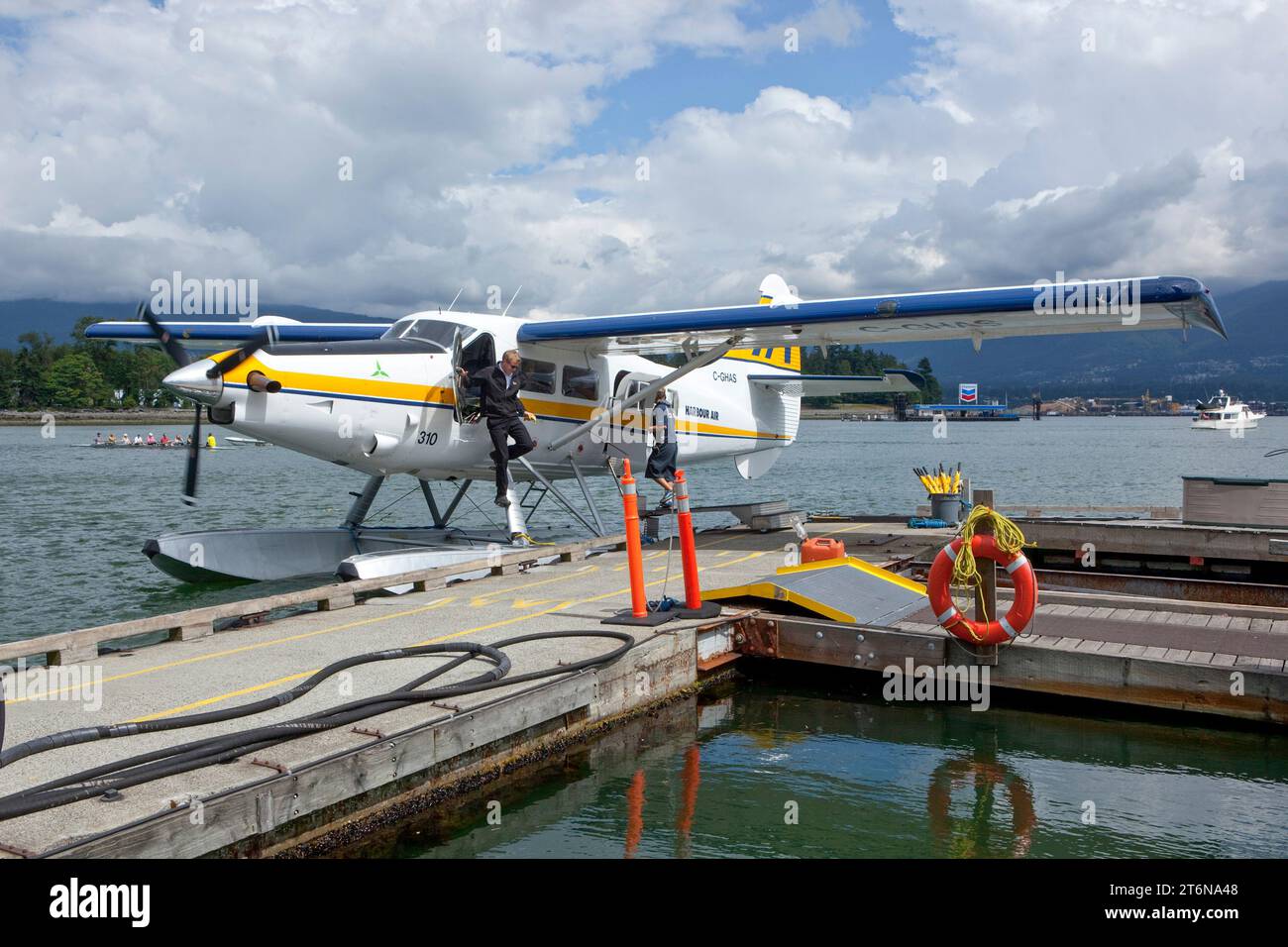 Air canada plane wing hi-res stock photography and images - Alamy