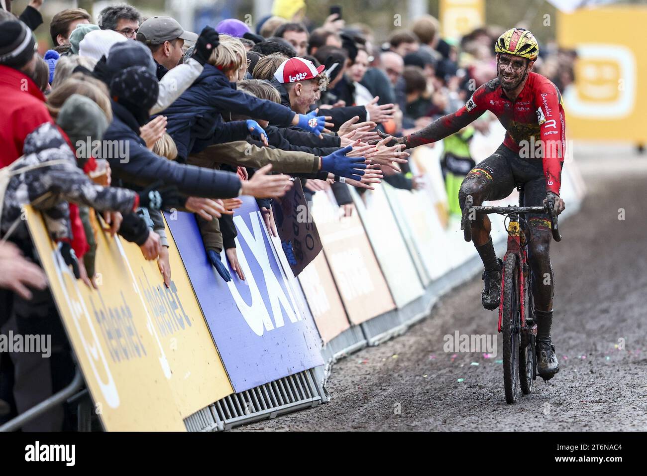 Spanish Felipe Orts Lloret crosses the finish line at the men's elite ...