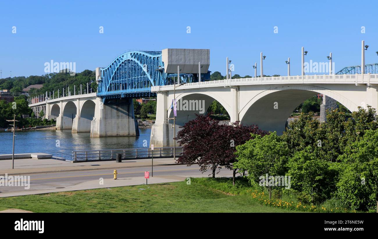 Chattanooga, Tennessee, United States. The Market Street Bridge ...
