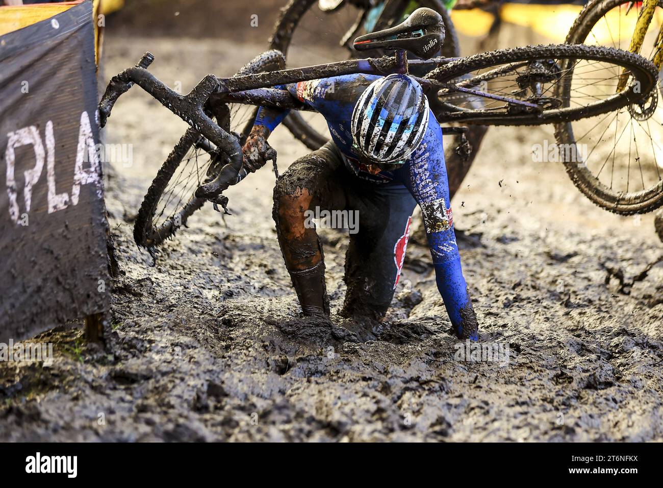 Jaarmarkt cross hi-res stock photography and images - Alamy
