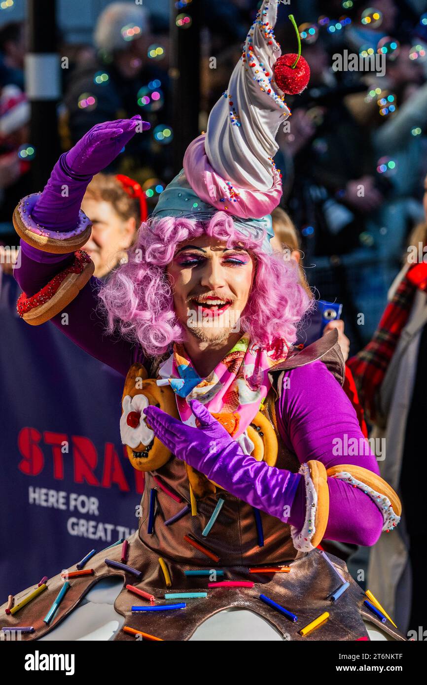 London, UK. 11 Nov 2023. Drag Queens representing panto - The Lord ...