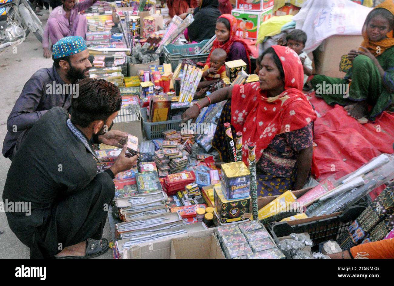 Diwali items hi-res stock photography and images - Alamy