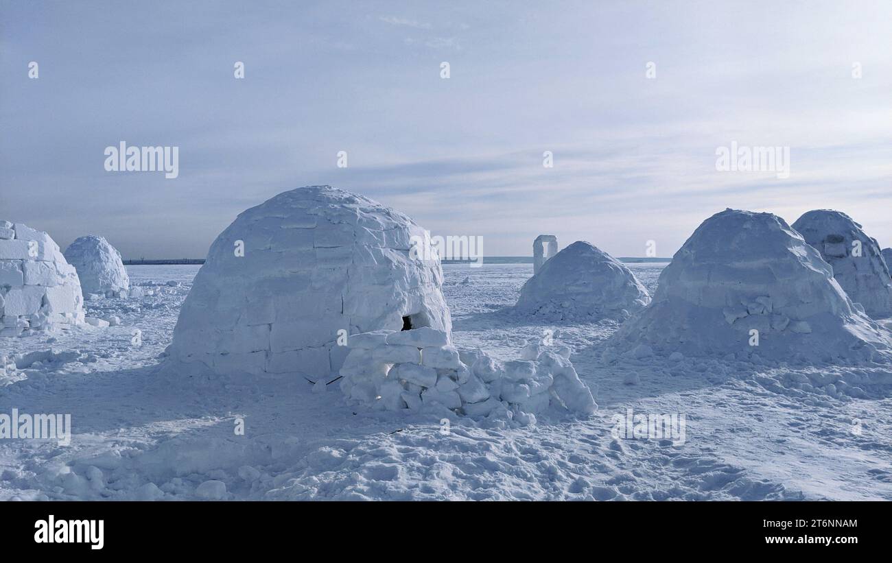 Igloo snow in mountain hi-res stock photography and images - Alamy