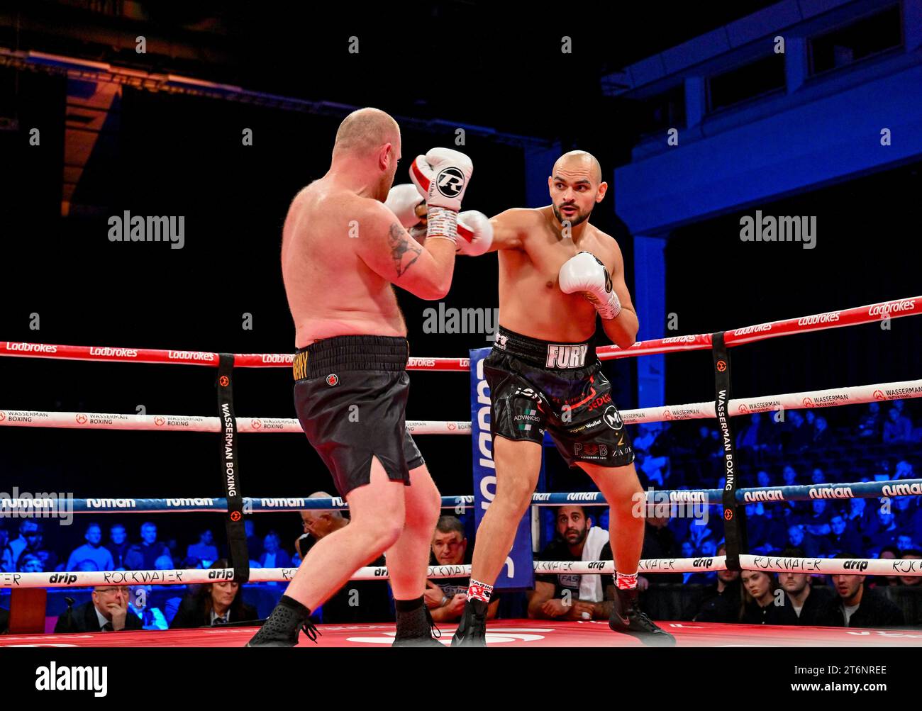 Brighton, UK, 10 November 2023. Roman Fury vs Bradley Davies during ...