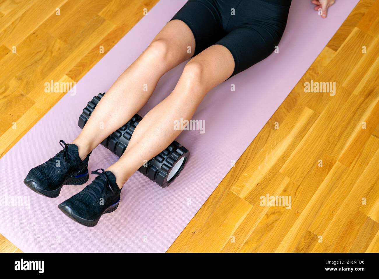 Stretching muscles hi-res stock photography and images - Alamy