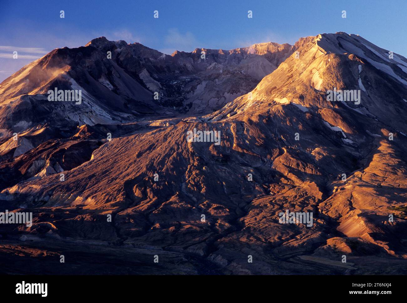 Mt St Helens from Johnston Ridge, Mt St Helens National Volcanic ...