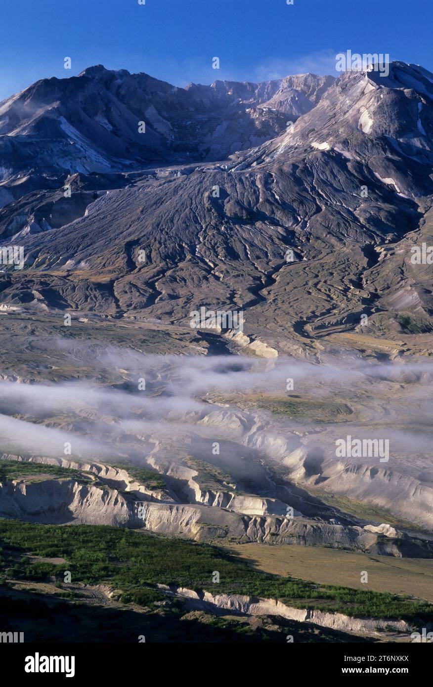 Mt St Helens from Johnston Ridge, Mt St Helens National Volcanic ...