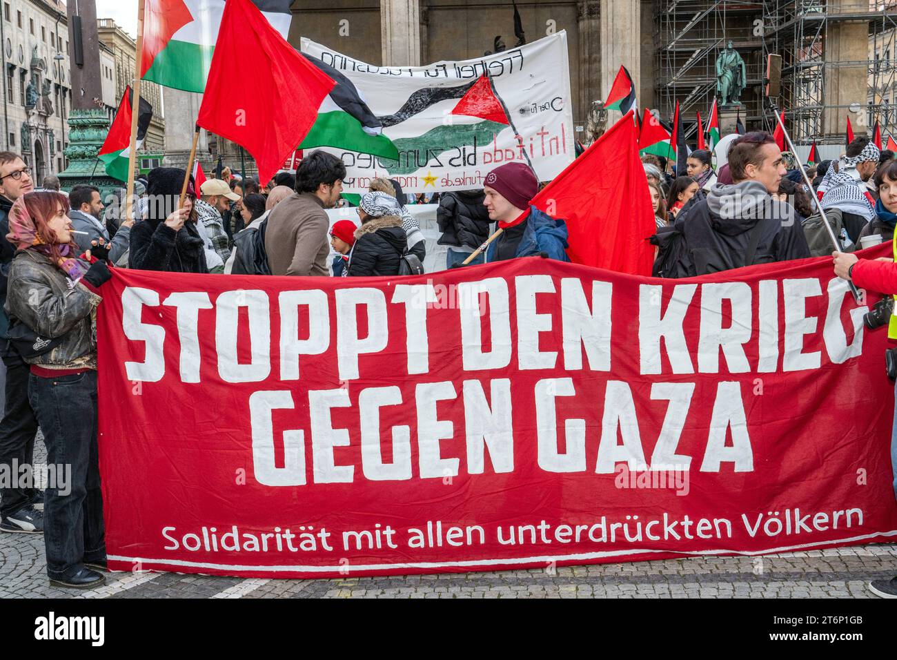 Freiheit für Palästina, Pro-Palästina-Demo, Demozug vom Odeonsplatz zum Siegestor und zurück ...