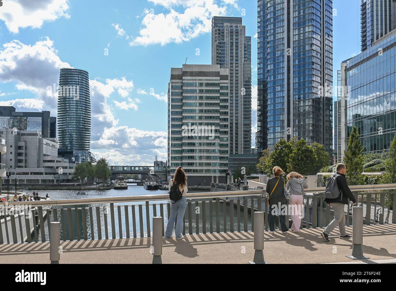 Modern buildings in London, Canary Wharf Stock Photo - Alamy