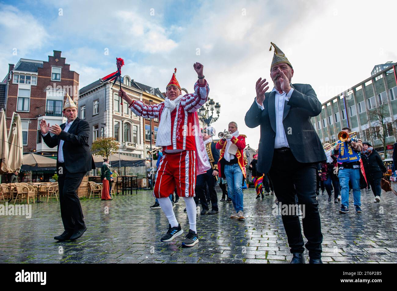 Carnival organization hi-res stock photography and images - Alamy