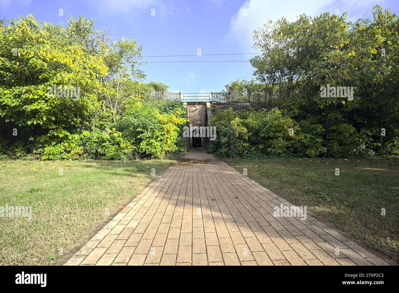 Dark tunnel underpass alone dim hi-res stock photography and images - Alamy