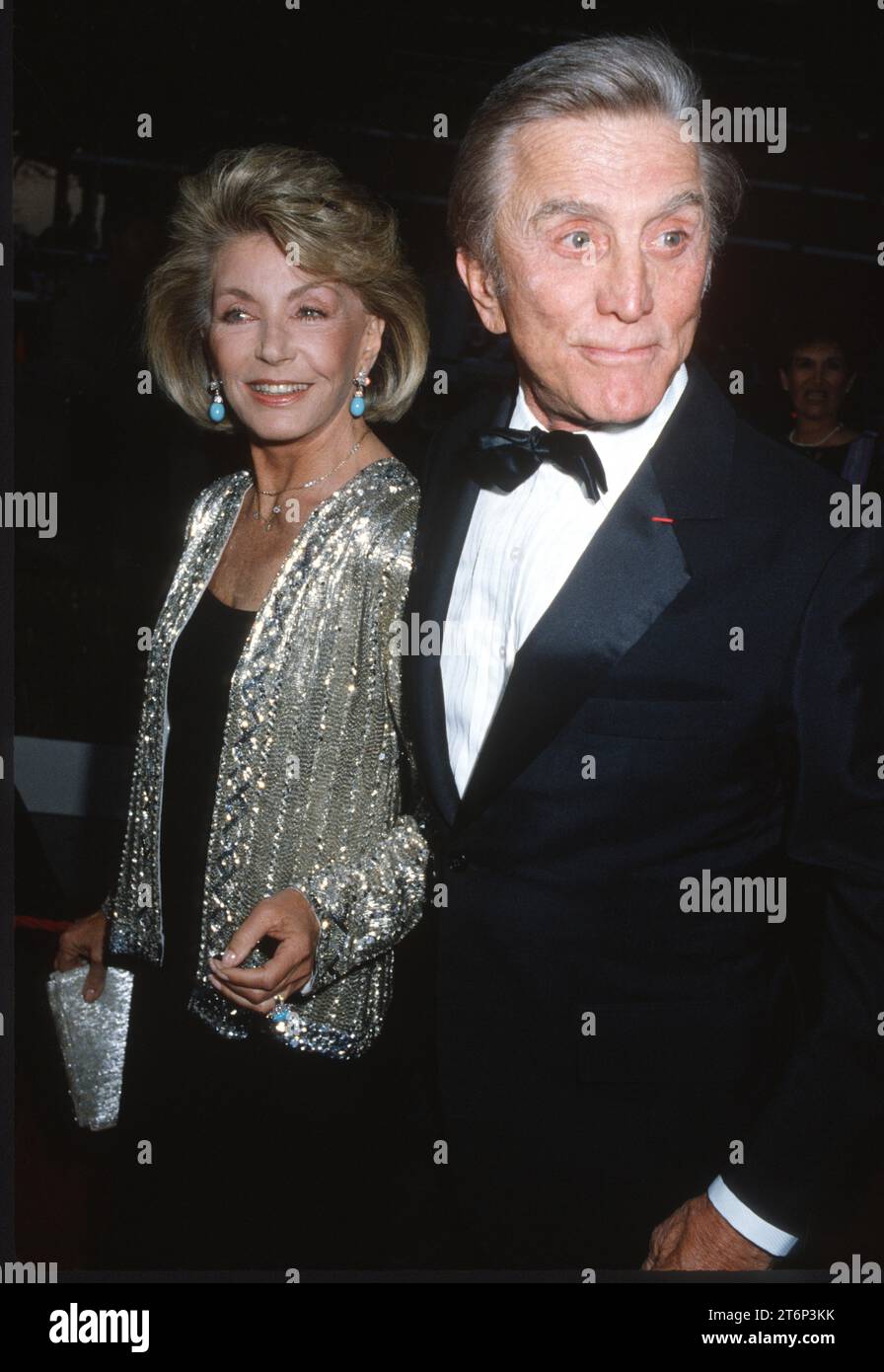 Actor kirk douglas and his wife anne hi-res stock photography and images - Alamy