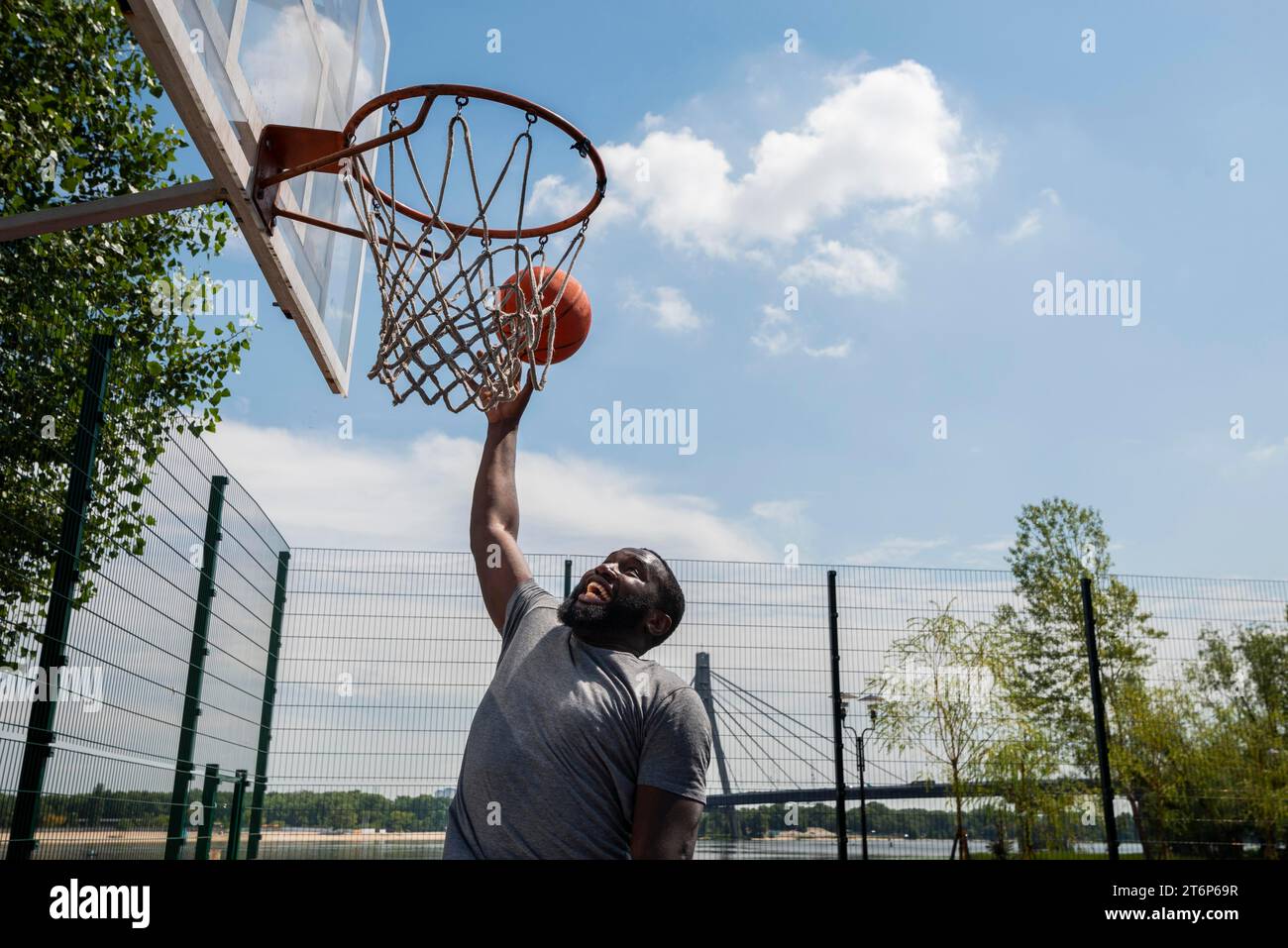 Scoring basket hi-res stock photography and images - Alamy