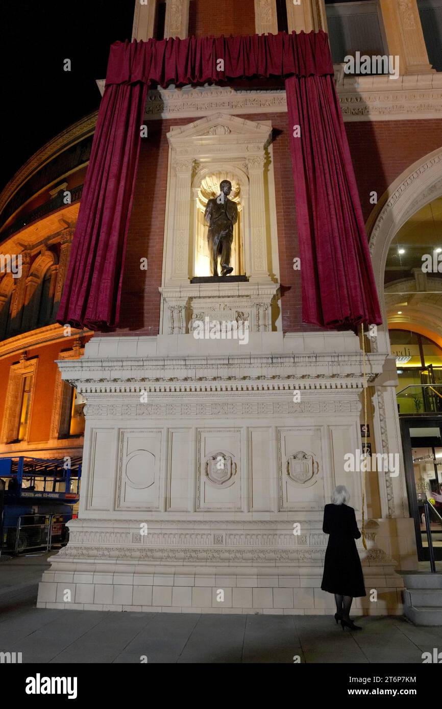 Queen Camilla unveils a statue of Prince Philip as she arrives to ...