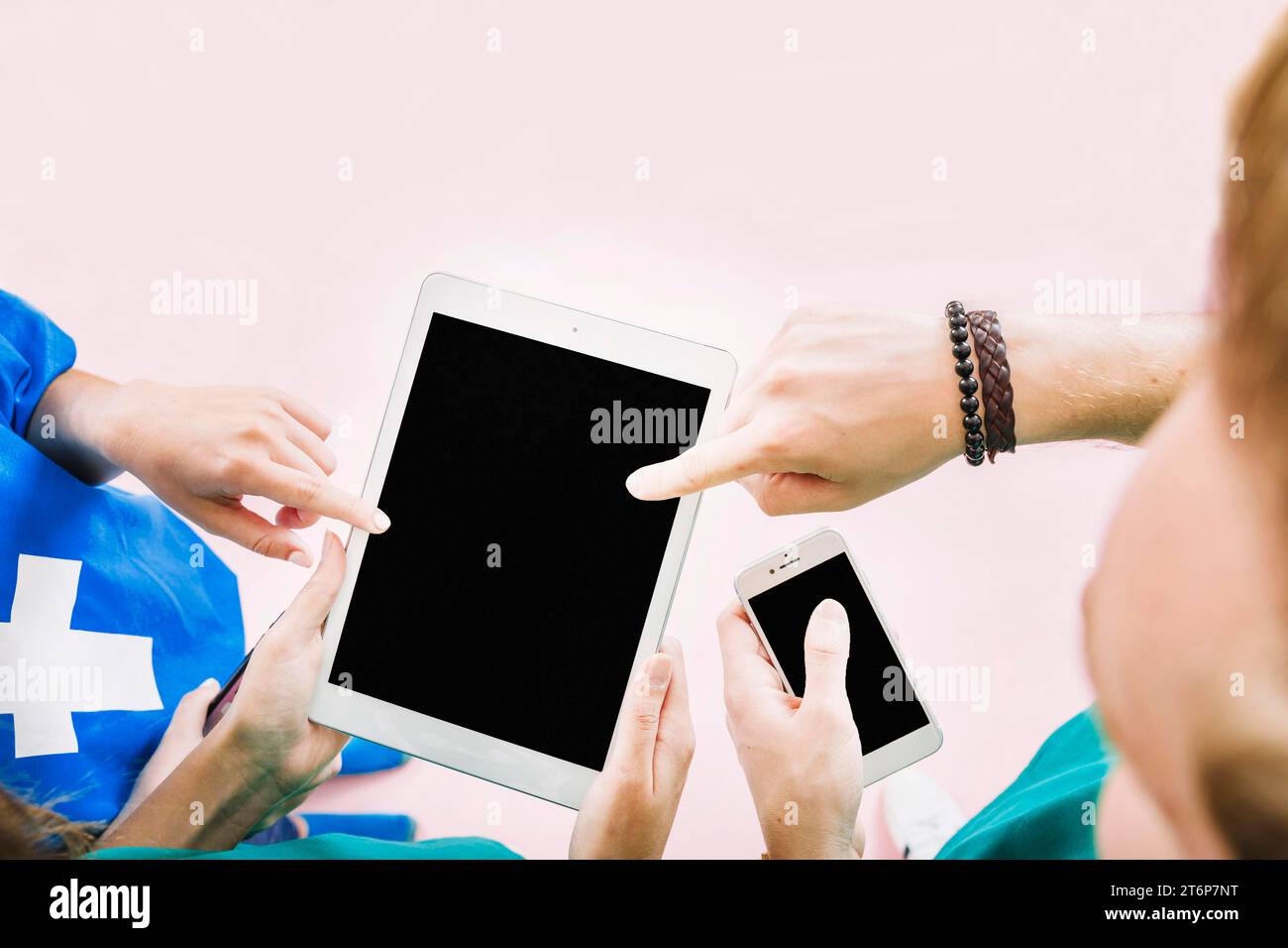 Friendly friendship hi-res stock photography and images - Alamy