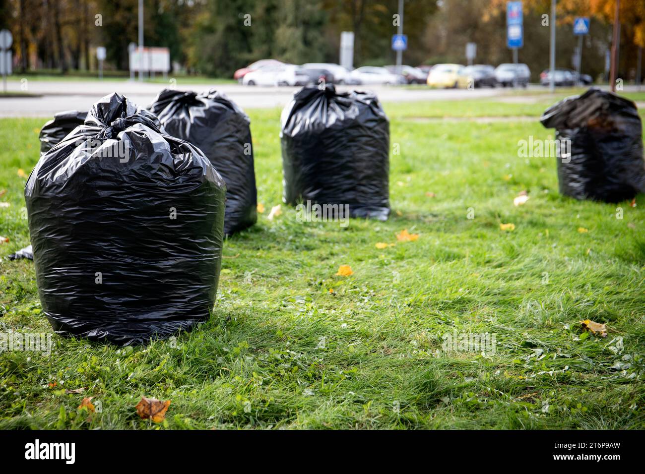 Large compost bin hi-res stock photography and images - Alamy