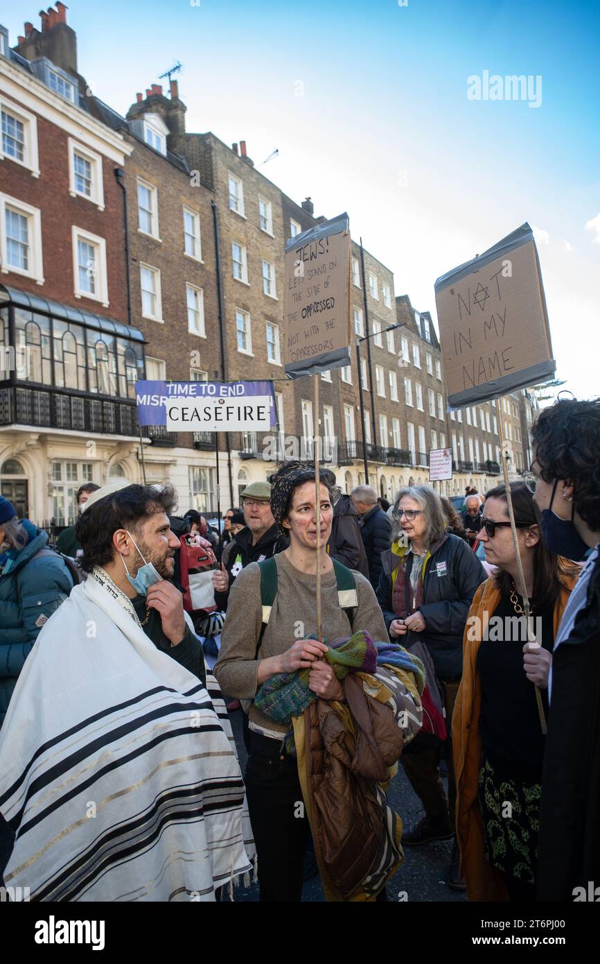 11th November 2023. London, UK.Jews march peacefully from Hyde Parkto ...