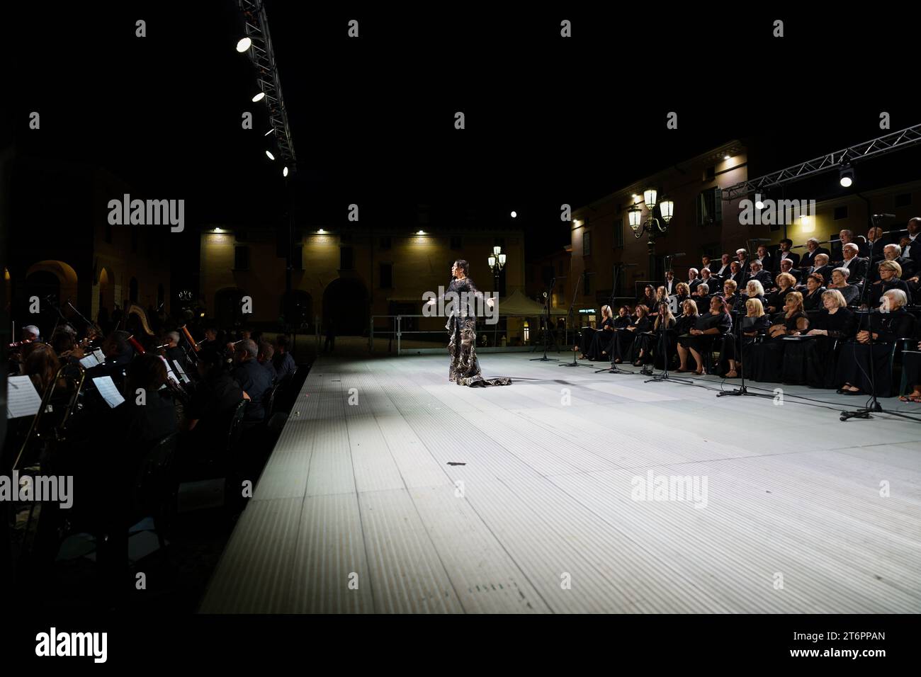 Italian opera singer soprano hi-res stock photography and images - Alamy