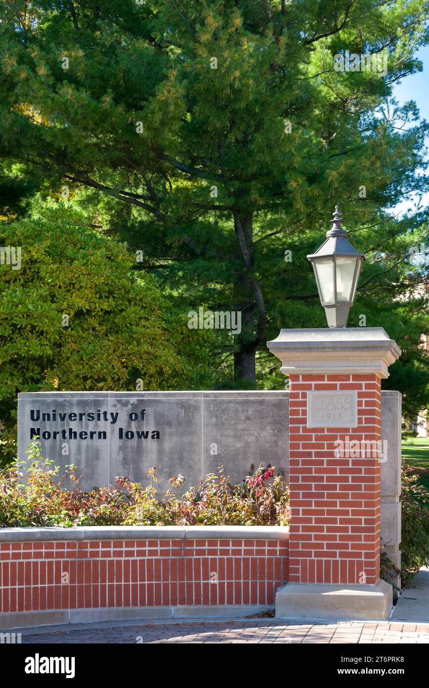University of iowa entrance hi-res stock photography and images - Alamy