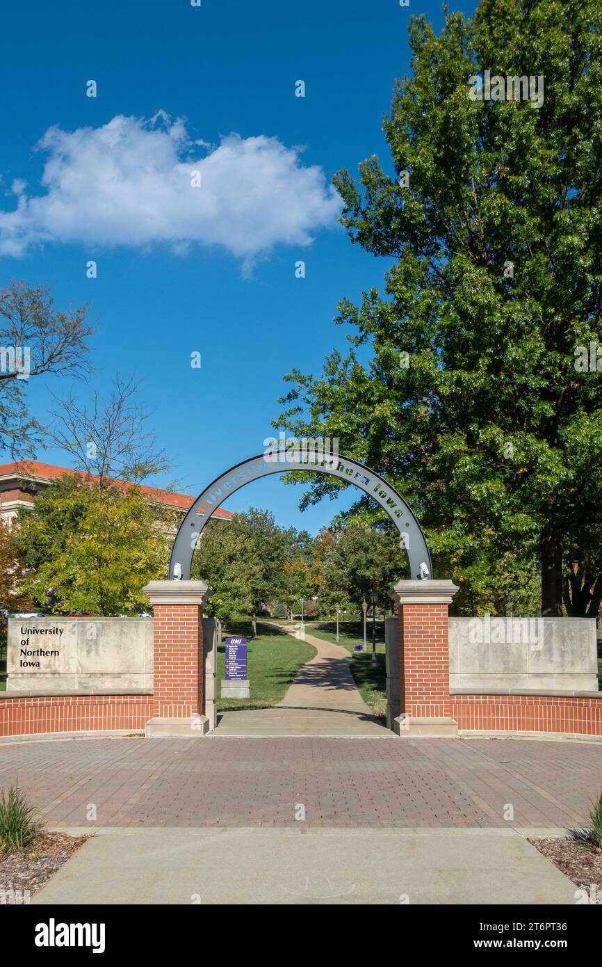 University of iowa entrance hi-res stock photography and images - Alamy