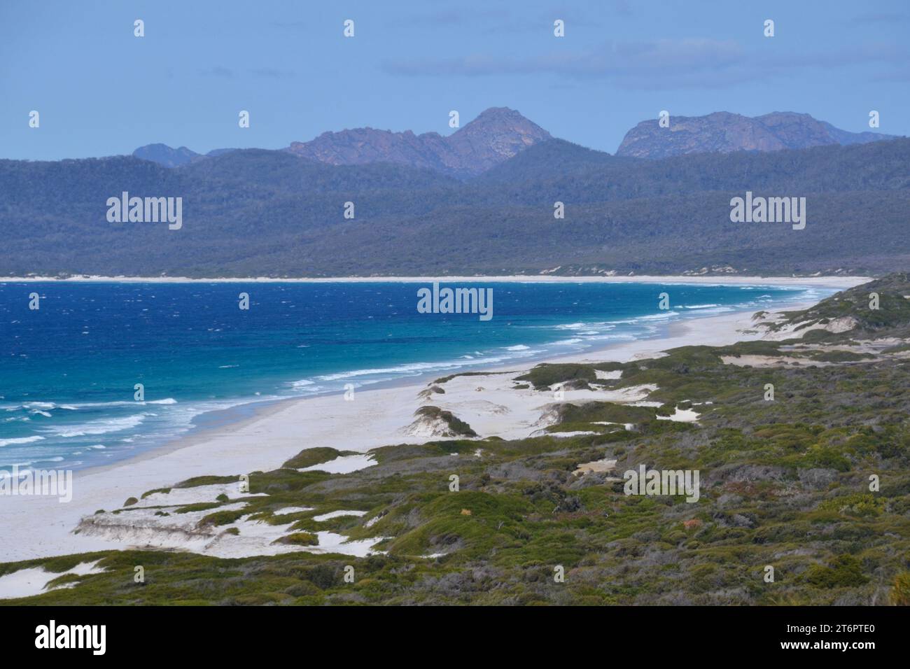 Scenic beauty of the natural wilderness of Freycinet Peninsula in ...
