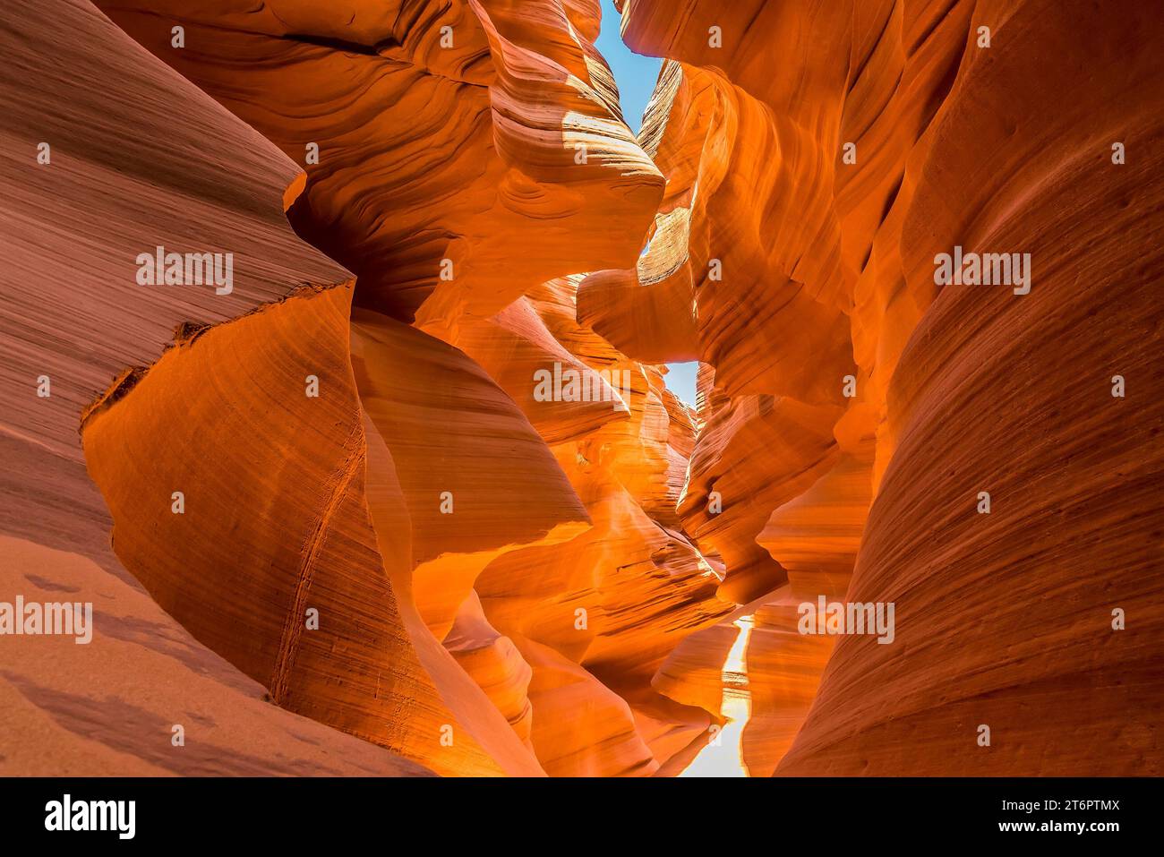 Striations, ridges and patterns eroded into the canyon walls in lower ...