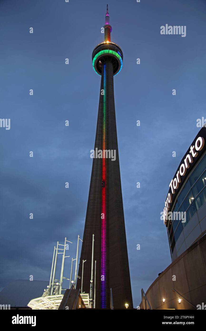 CN Tower, Toronto Illuminated At Night Stock Photo - Alamy