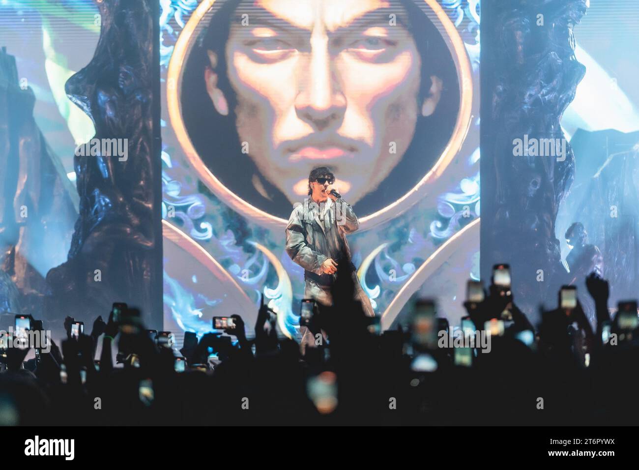 the Genoese rapper Tedua, real name Mario Molinaro, stops in his city ...